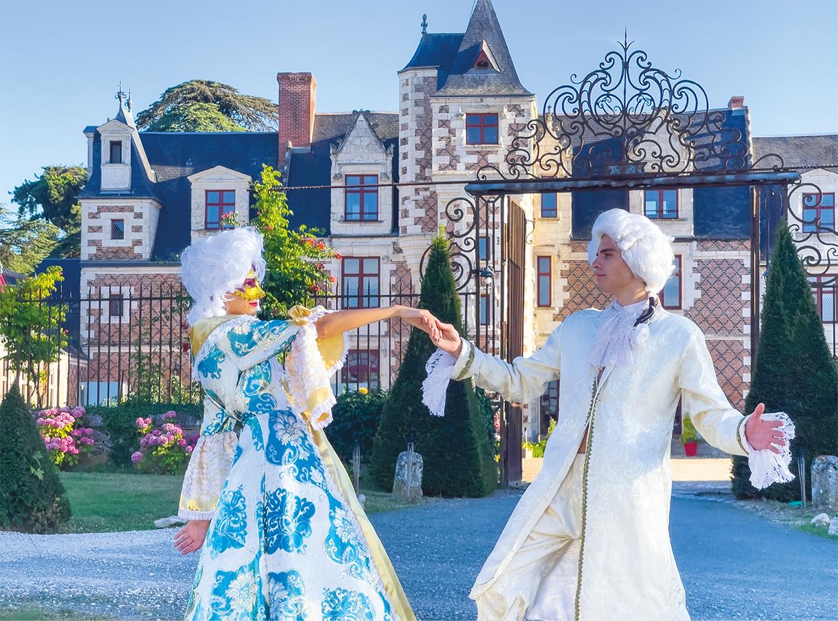 Bal costumé au château